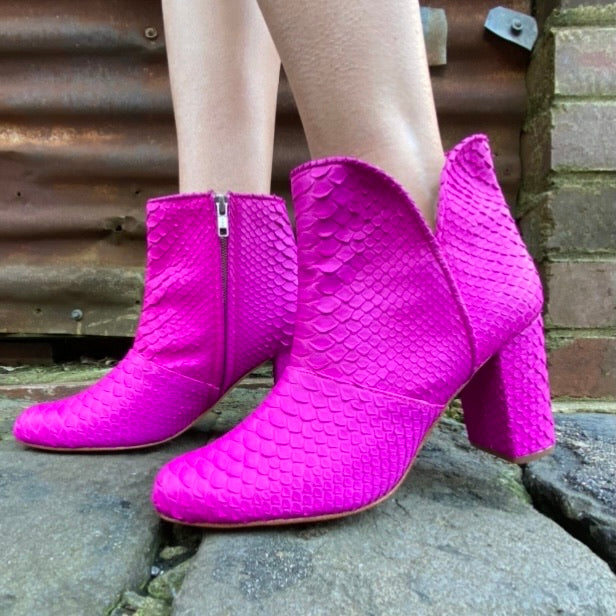 Joey Boots - Neon Pink – jfahristore
